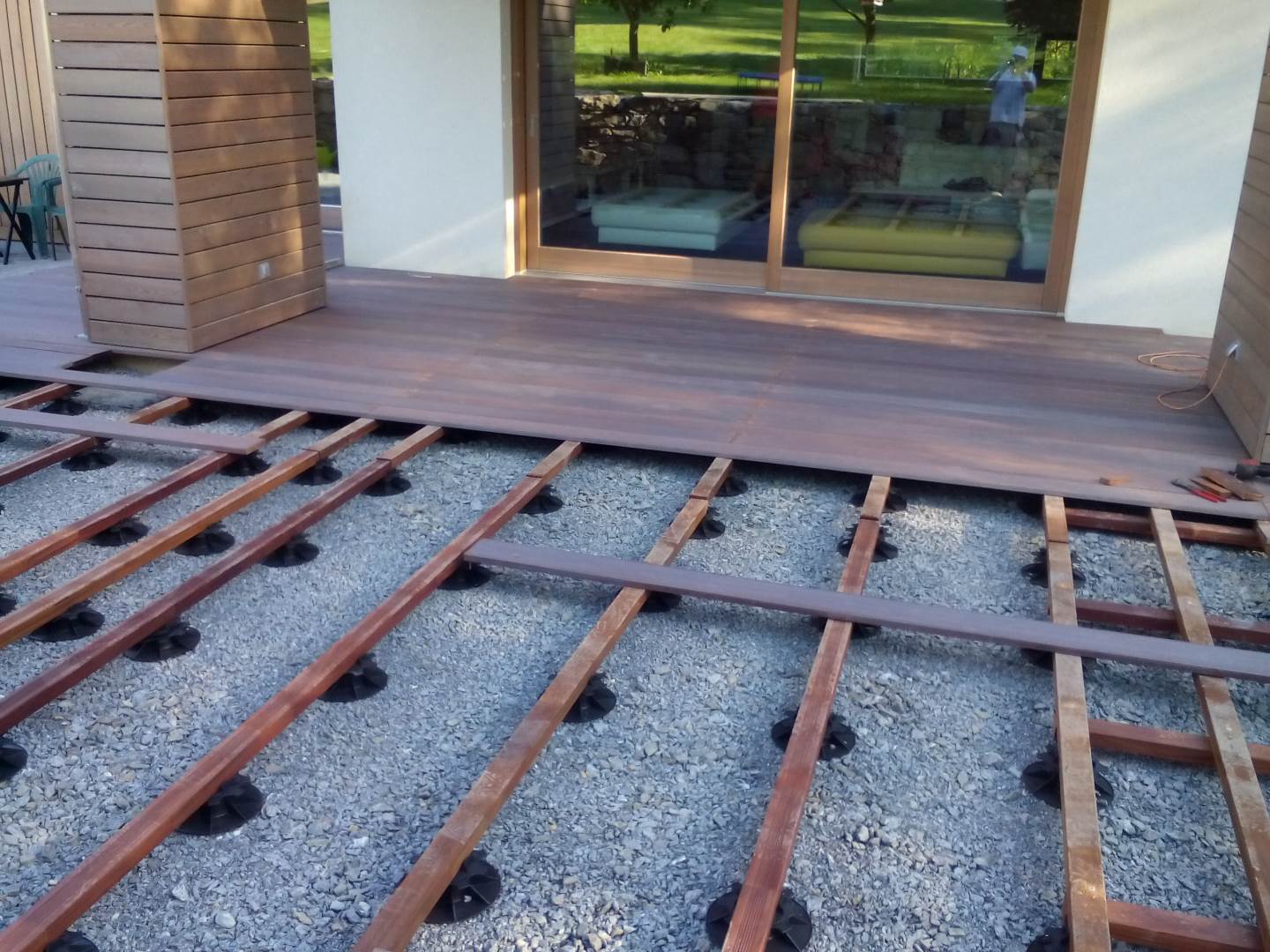 Podkladní hranoly pro dřevěné venkovní terasy | Elewood.cz